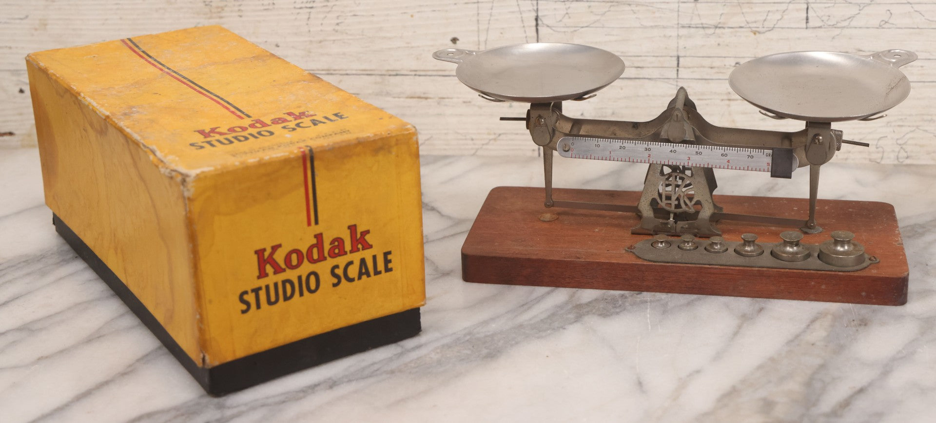 Lot 067 - Vintage Kodak Studio Scale For Photographic Purposes, Comple ...